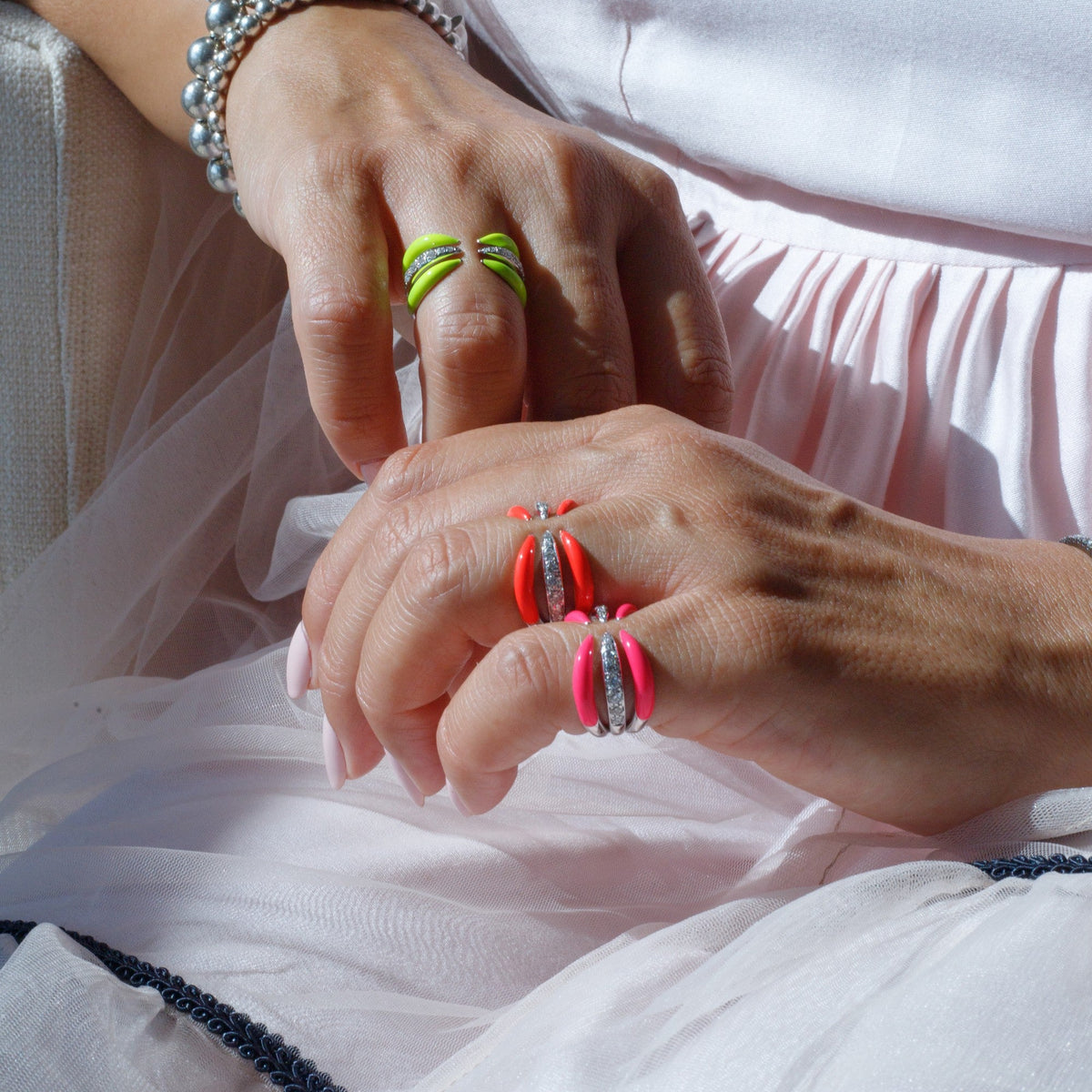 Lumi Claw Ring - Fluorescent Pink Enamel